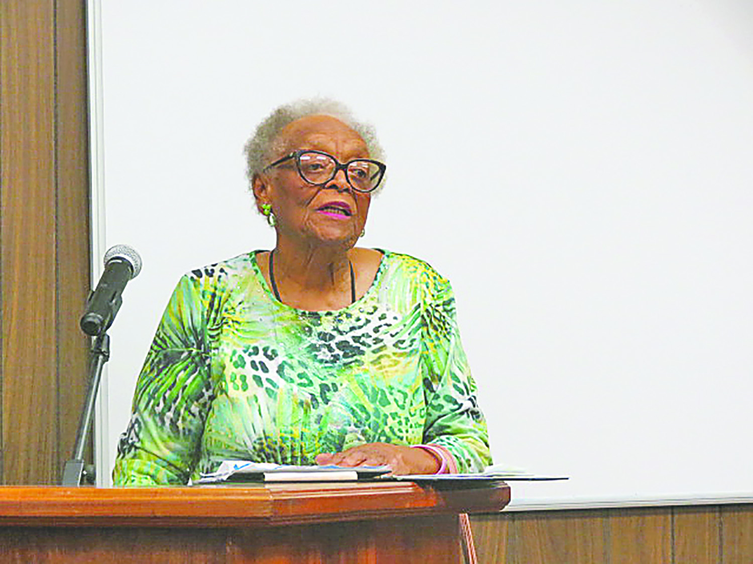 Commissioners hear neighborhood watch plans