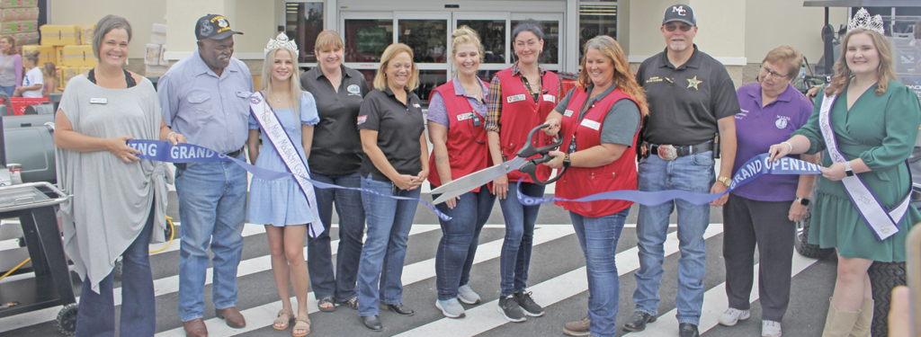 Tractor Supply Co. holds Grand Opening