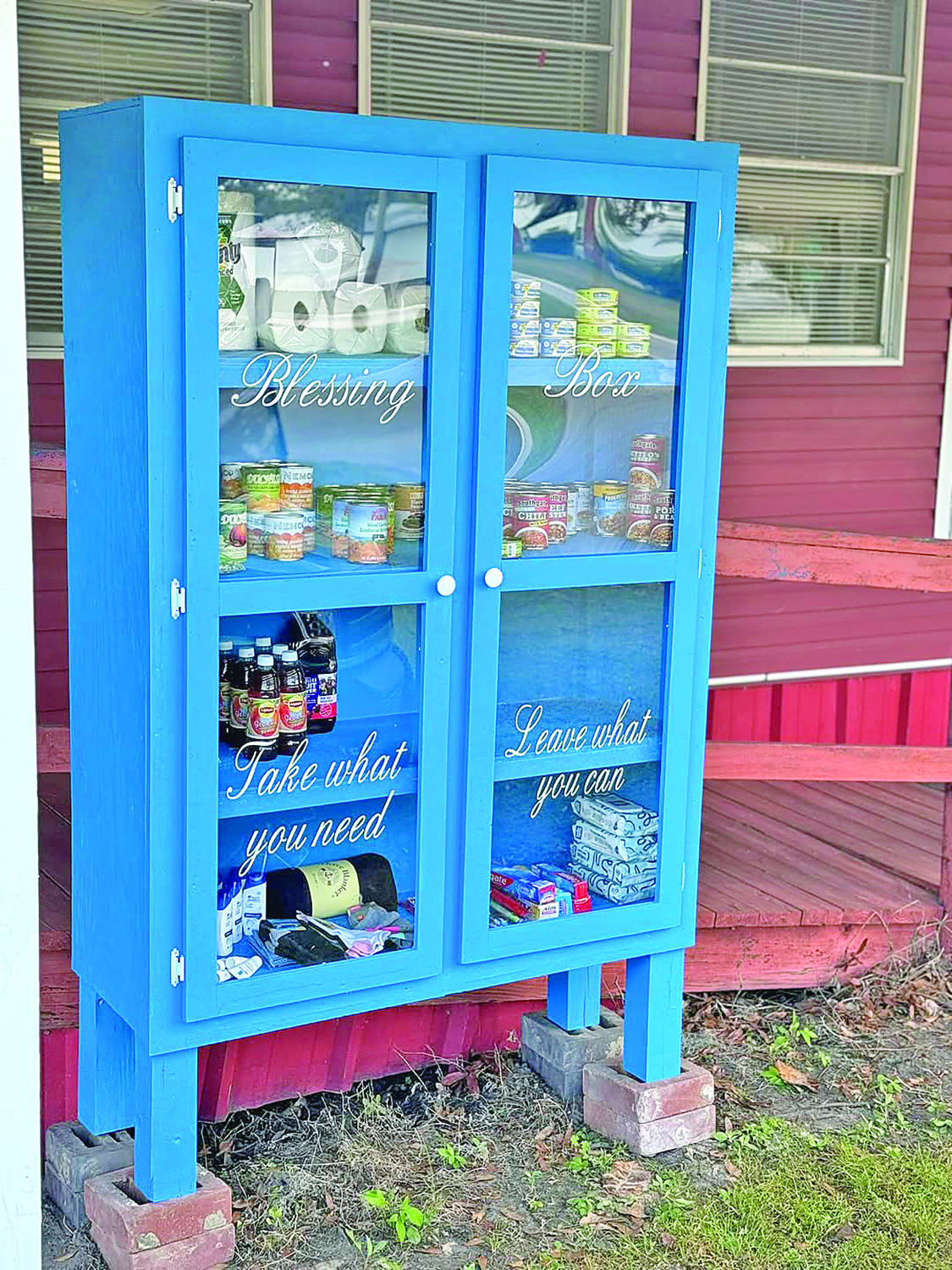 Pinetta blesses residents